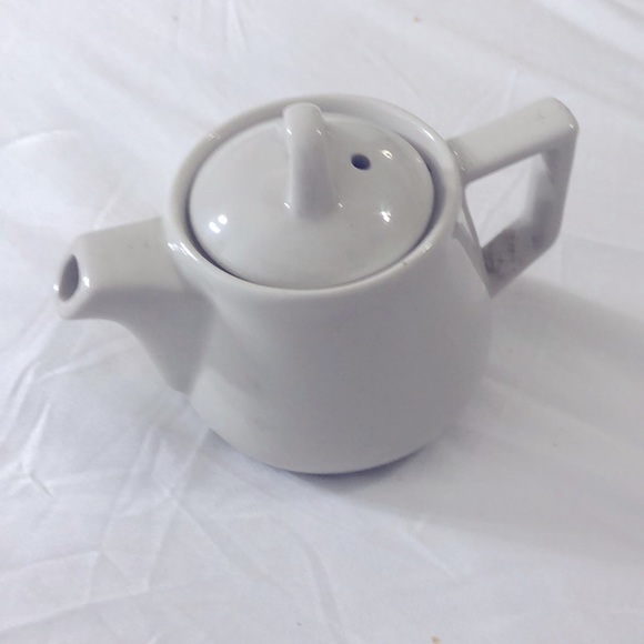 Hall Pottery | Dining | Vintage Hall Teapot | Poshmark